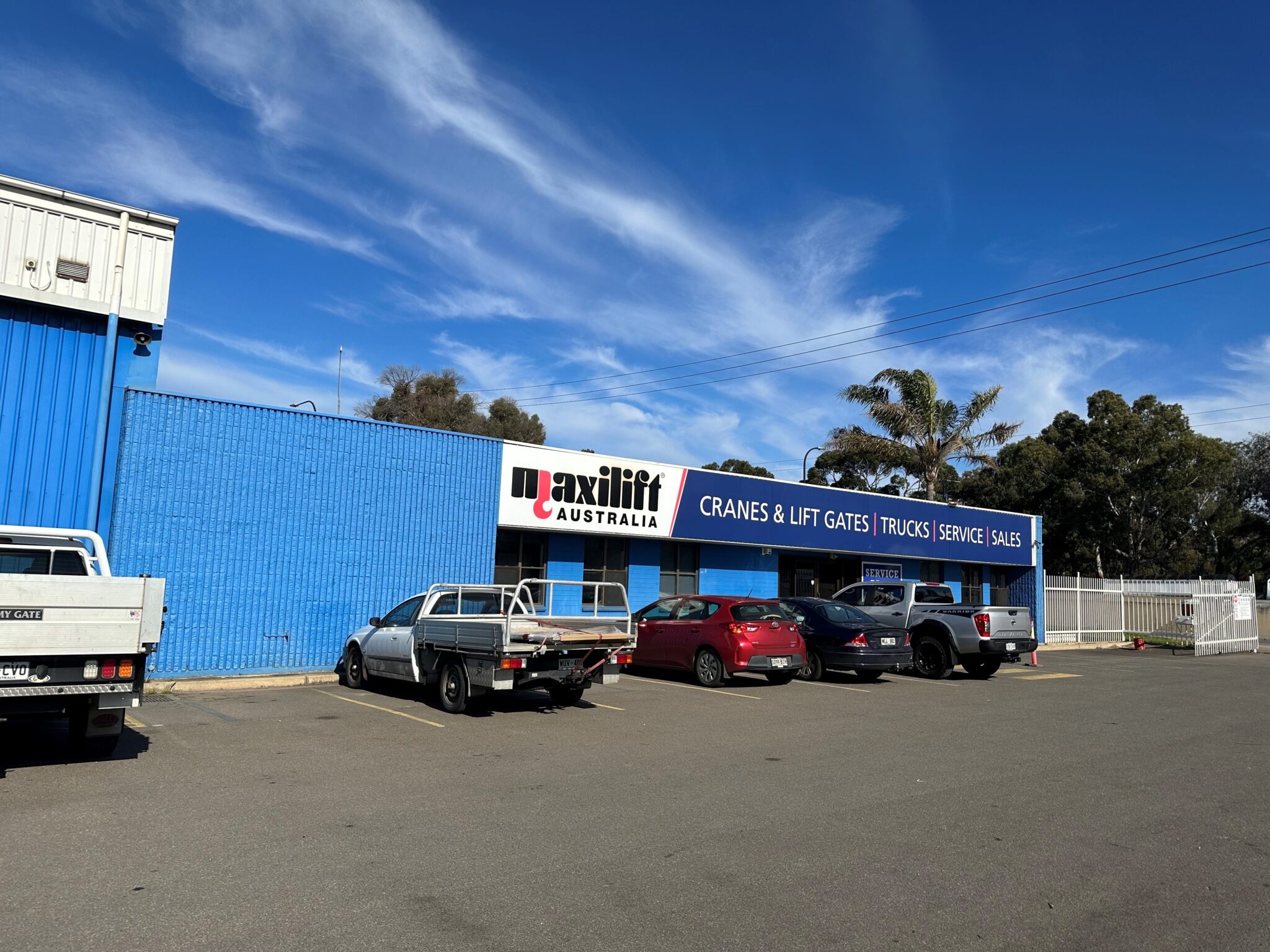 Contact Maxilift Australia | Crane & Liftgate Specialists