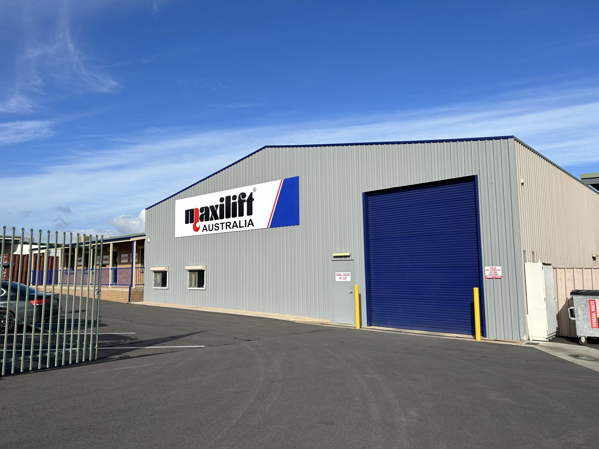 Contact Maxilift Australia | Crane & Liftgate Specialists